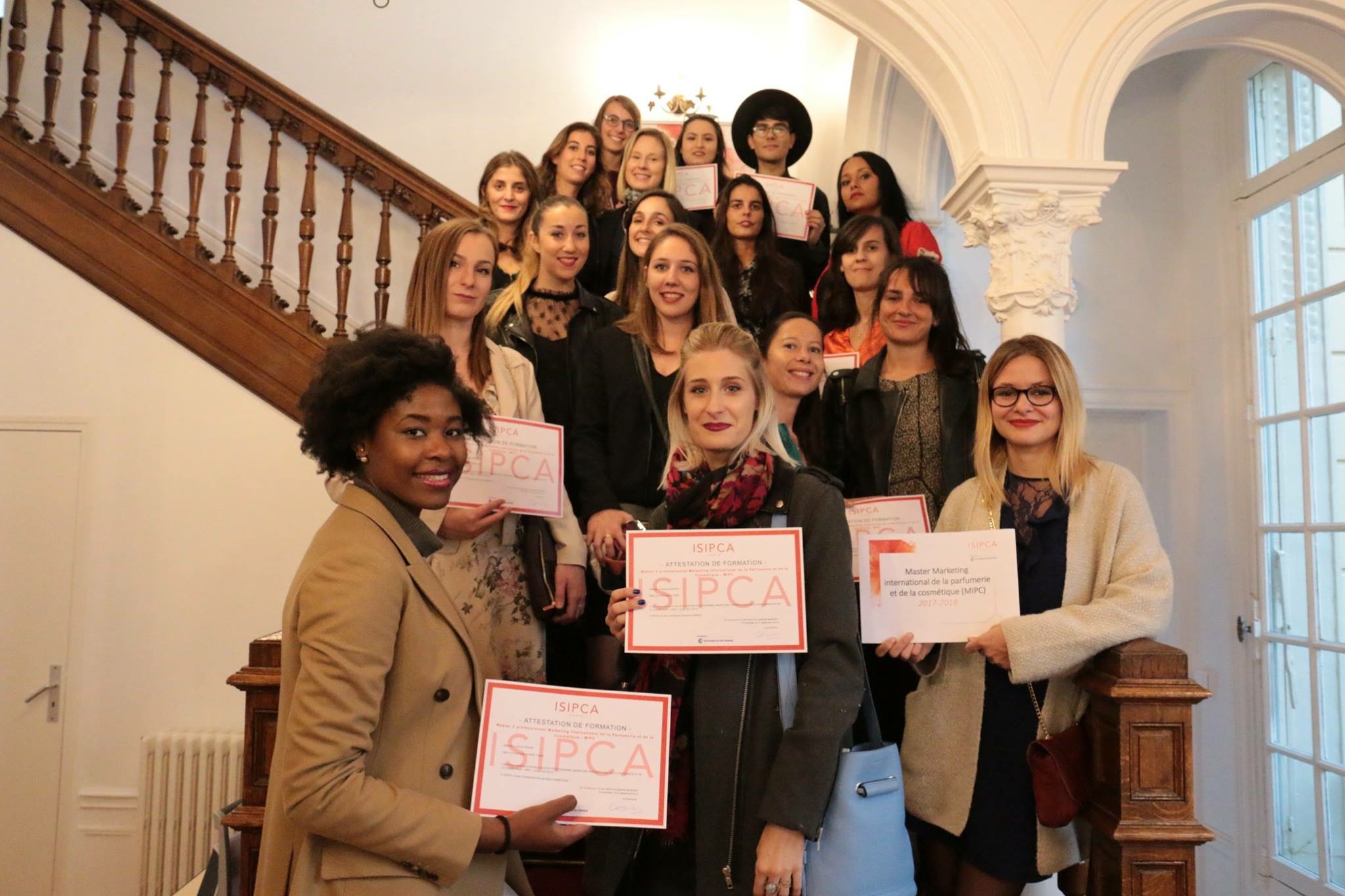 ISIPCA: Après l’apprentissage ? Vacances et CDI !!! – L E R O U G E